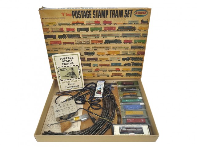 Jouet ancien, train électrique postage stamp train set